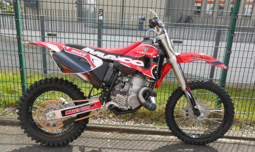 Project 700: Building the megalodon – A 700cc two-stroke dirt bike ...